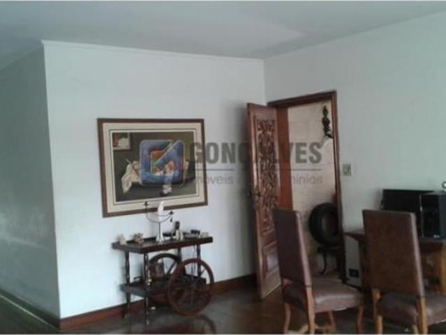 Casa Residencial com 2 Quartos, Suíte e 4 Vagas em Rudge Ramos – Venda R$ 1.300.000