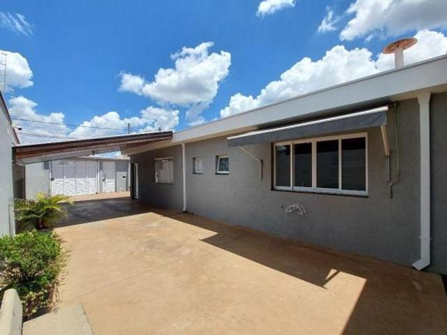 Casa Residencial com 3 dormitórios à venda, 205 m² por R$ 900.000 São Luiz Americana/SP