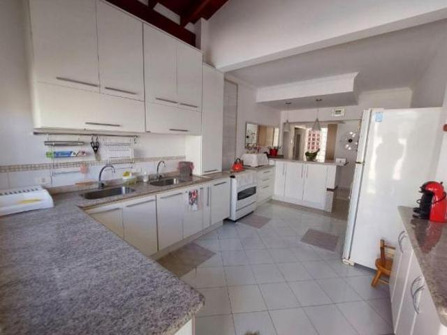 Casa Residencial com 3 dormitórios à venda, 410 m² por R$ 2.000.000 Iate Clube de Americana Amer