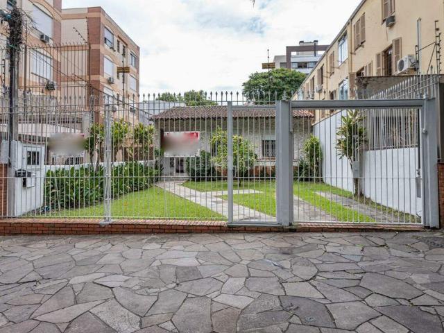 Casa Residencial com 3 dormitórios e 1 vaga de garagem no bairro Higienópolis COD: 22296