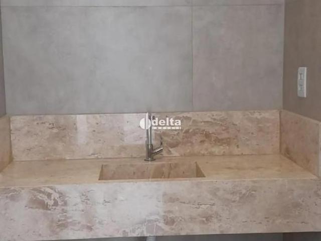 Casa residencial com 3 quartos disponível para venda no bairro Cidade Jardim em Uberlândia MG