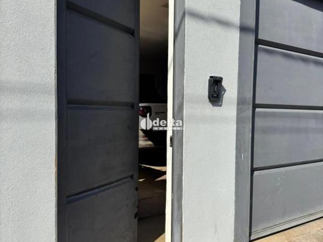 Casa residencial com 3 quartos disponível para venda no bairro Mansour em Uberlândia MG