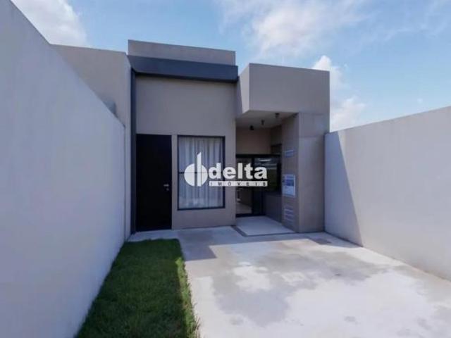 Casa residencial com 3 quartos disponível para venda no bairro Novo Mundo em Uberlândia MG