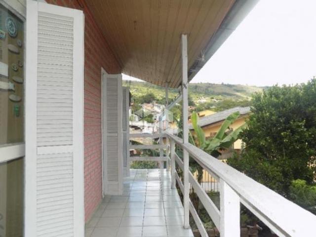Casa Residencial com 3 quartos e 3 vagas de garagens no bairro Protásio Alves em Porto Alegre