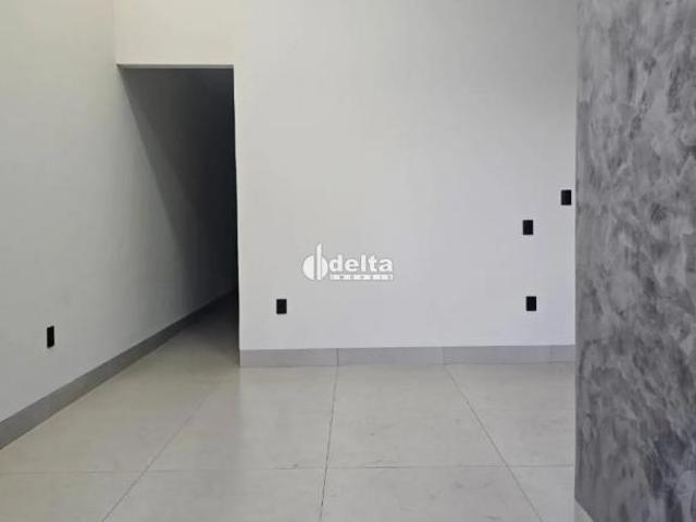 Casa residencial com 3 quartos sendo 1 suíte disponível para locação no bairro Jardim Brasília em Ub