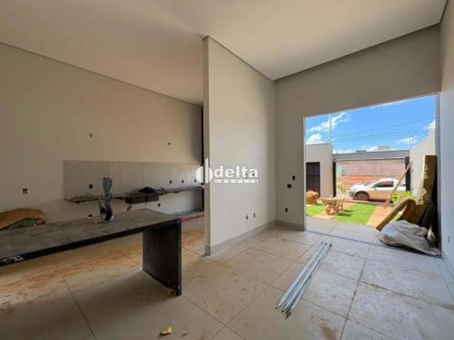 Casa residencial com 3 quartos sendo 1 suíte disponível para locação no bairro Novo Mundo em Uberlân