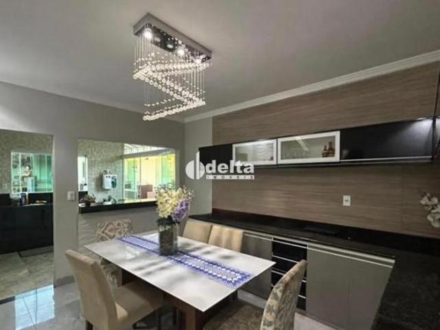 Casa residencial com 3 quartos sendo 1 suíte disponível para locação e venda no bairro Jardim Ipanem