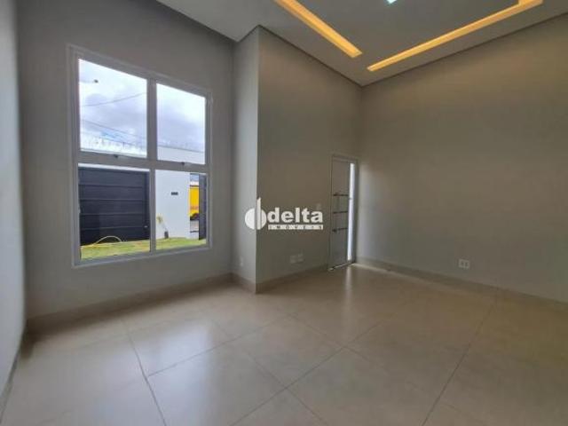 Casa residencial com 3 quartos sendo 1 suíte disponível para Venda no bairro Novo Mundo em Uberlândi
