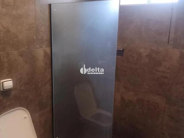 Casa residencial com 3 quartos sendo 1 suíte disponível para venda no bairro Jardim Europa em Uberlâ
