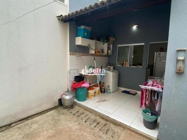 Casa residencial com 3 quartos sendo 1 suíte disponível para venda no bairro Jardim Europa em Uberlâ