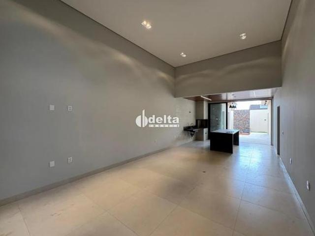 Casa residencial com 3 quartos sendo 1 suíte disponível para venda no bairro Jardim Inconfidência em