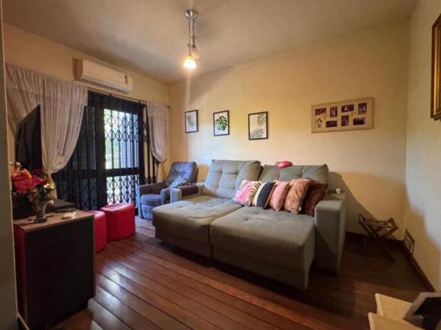 Casa residencial com comercio, Bairro Teresópolis com vaga