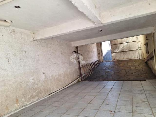 Casa residencial com duas edificações