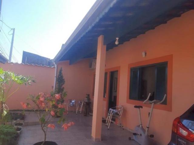 Casa Residencial Com Edicula