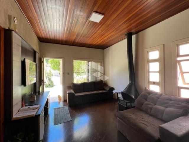 Casa residencial com espaço para parte comercial