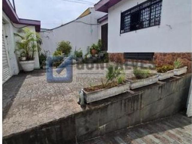 Casa Residencial com Madeira • 4 Quartos • Jardim São Luiz, SBCampo – R$ 950.000