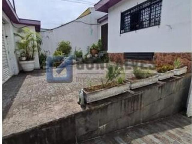 Casa Residencial com Madeira • 4 Quartos • Jardim São Luiz, SBCampo – R$ 950.000