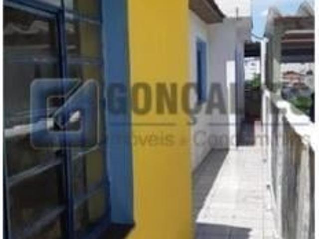 Casa Residencial com Quintal, 3 Quartos e 2 Vagas em Baeta Neves, SB Campo
