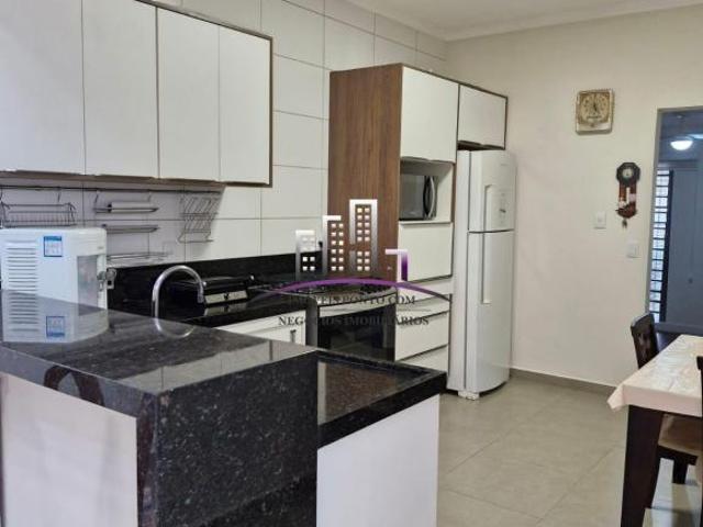 Casa Residencial / Comercial à Venda 03 Dormitórios sendo 1 suite no Bairro Proença Campinas