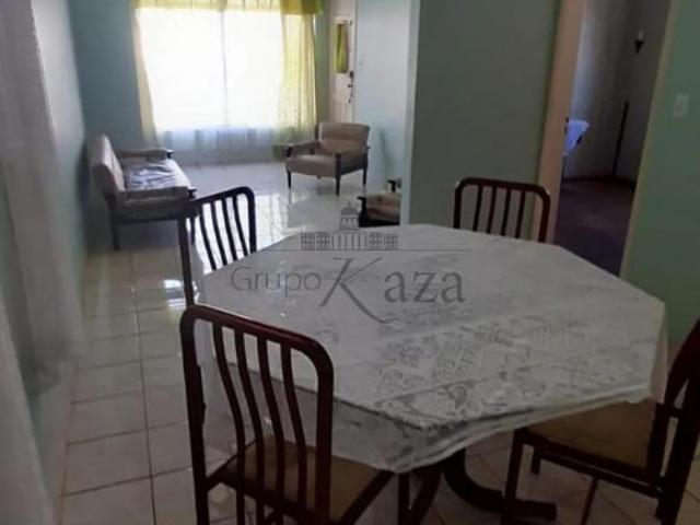 Casa Residencial Comercial no centro de Jacareí 2 Dormitórios 153m²