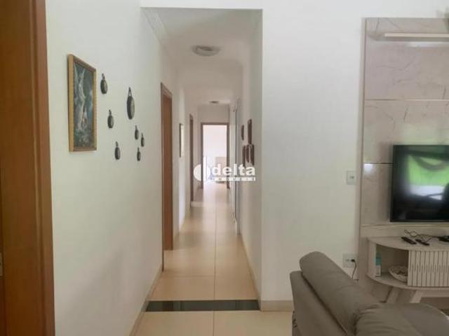 Casa Residencial Condomínio em Uberlândia