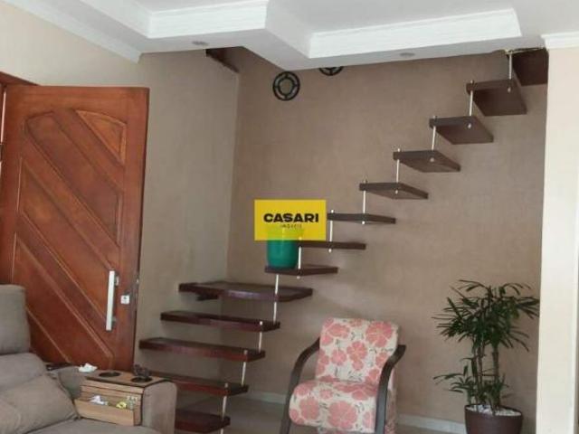 Casa Residencial de 200 m² na Vila Alzira em Santo André com 3 Quartos, Suíte e
