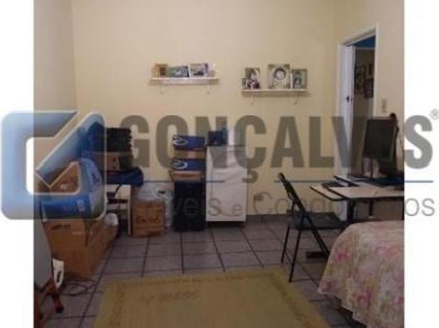 Casa Residencial de 2 Quartos com 3 Vagas em Vila Liviero, SP — Ótima Oportunidade