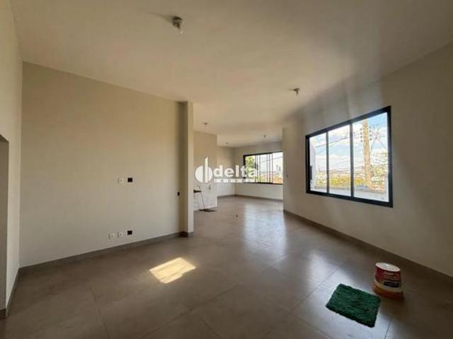 Casa residencial disponível para venda no bairro Cidade Jardim em Uberlândia MG