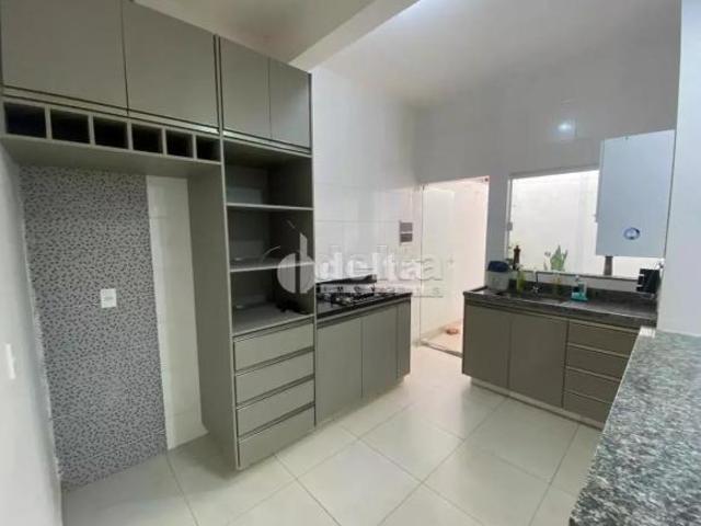 Casa residencial disponível para venda no bairro Jaraguá em Uberlândia MG