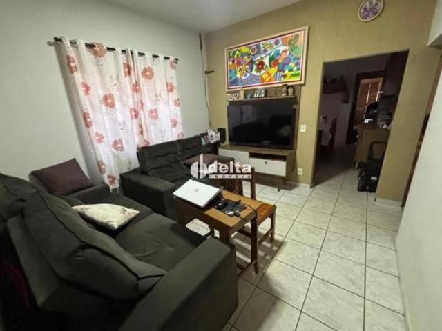 Casa residencial disponível para venda no bairro Jardim Brasilia em Uberlândia MG