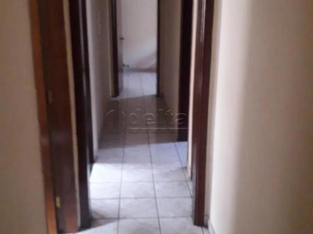 Casa residencial disponível para venda no bairro Jardim das Palmeiras em Uberlândia MG