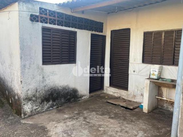 Casa Residencial disponível para venda no bairro Lagoinha em Uberlândia MG