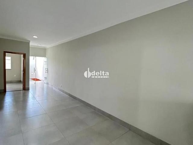 Casa residencial disponível para venda no bairro Laranjeiras, em Uberlândia MG
