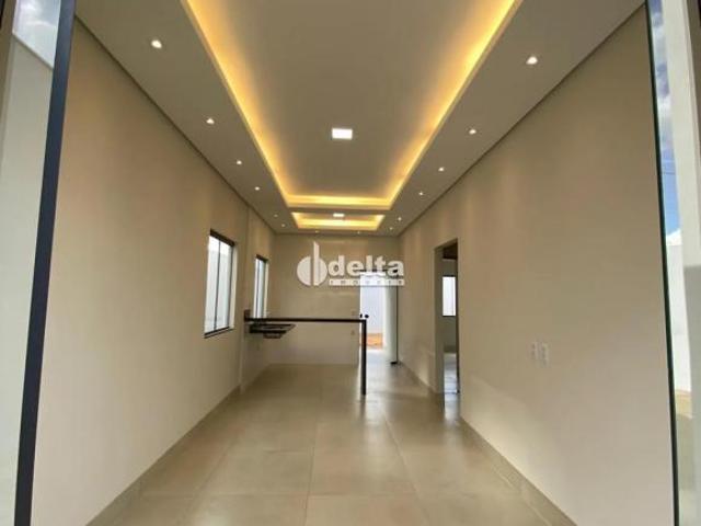 Casa residencial disponível para venda no bairro Laranjeiras em Uberlândia MG