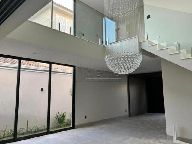 Casa residencial disponível para venda no bairro Morada da Colina em Uberlândia MG