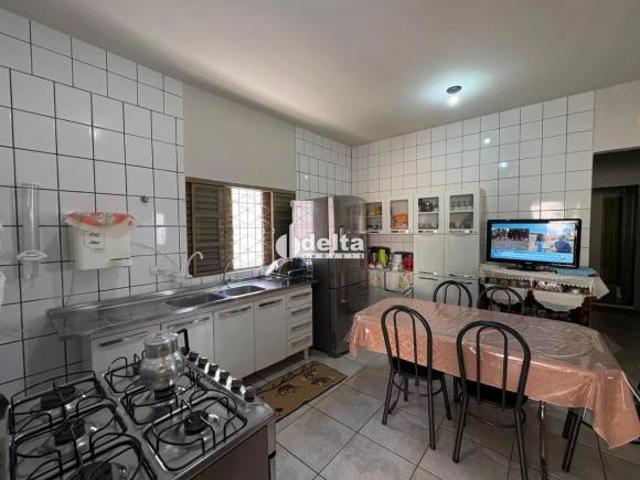 Casa residencial disponível para venda no bairro São Jorge em Uberlândia MG