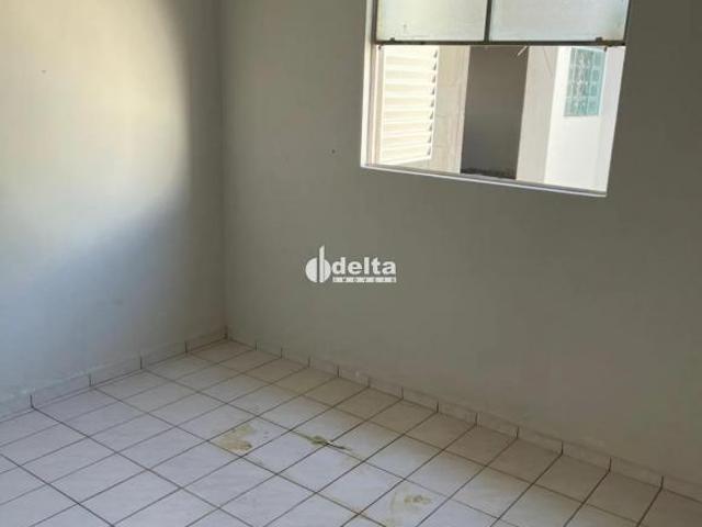 Casa residencial disponível para venda no bairro Santa Luzia em Uberlândia MG