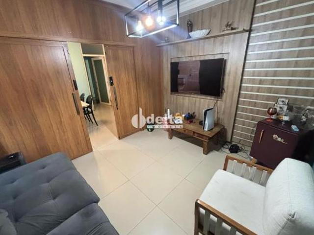 Casa residencial disponível para Venda no bairro Santa Mônica em Uberlândia MG