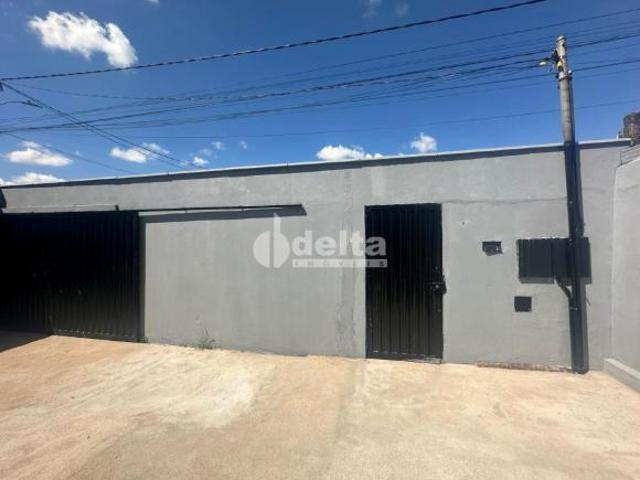Casa residencial disponível para venda no bairro Taiman em Uberlândia MG
