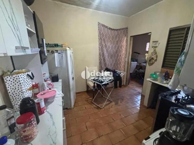 Casa residencial disponível para venda no bairro Tibery em Uberlândia MG