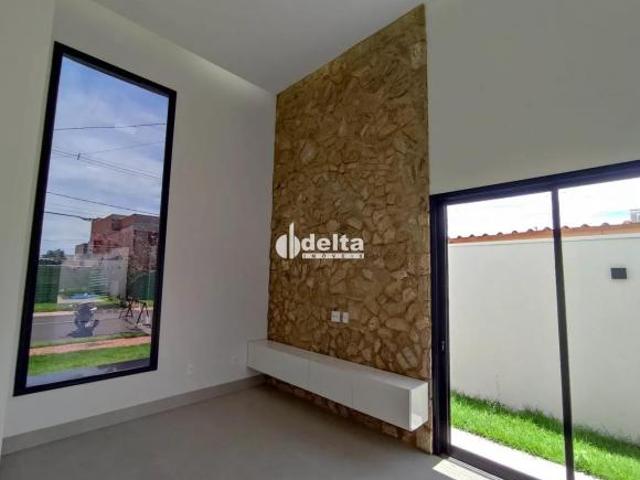 Casa residencial disponível para locação no bairro Novo Mundo em Uberlândia MG