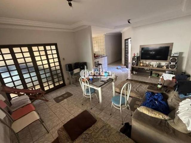 Casa residencial disponível para Locação no bairro Granada em Uberlândia MG