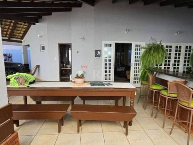 CASA RESIDENCIAL DISPONÍVEL PARA LOCAÇÃO R$9.000,00