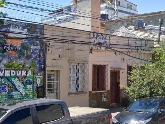 Casa residencial e comercial na Cidade Baixa