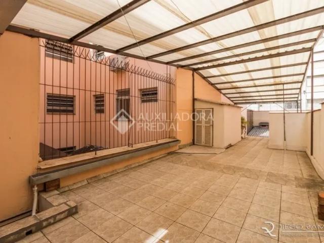 Casa residencial e comercial na Lima e Silva