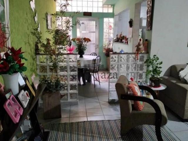 Casa Residencial e Comercial Jardim Satélite 3 Dormitórios 175m²