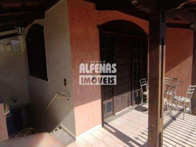 Casa residencial e comercial 3 quartos suite 3 vagas de garagem Inconfidentes Contagem MG