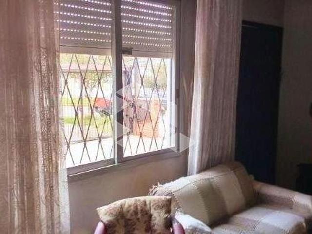 Casa residencial em ótima localização perto colegio