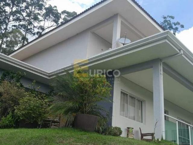 Casa residencial em Cajamar Serra dos Cristais | 5 suítes | 540m² | Área de lazer completa