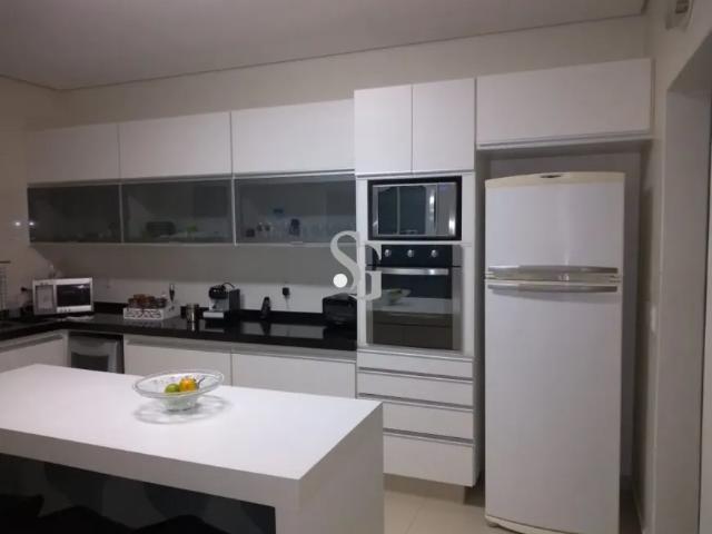 Casa residencial em campinas sp, swiss park